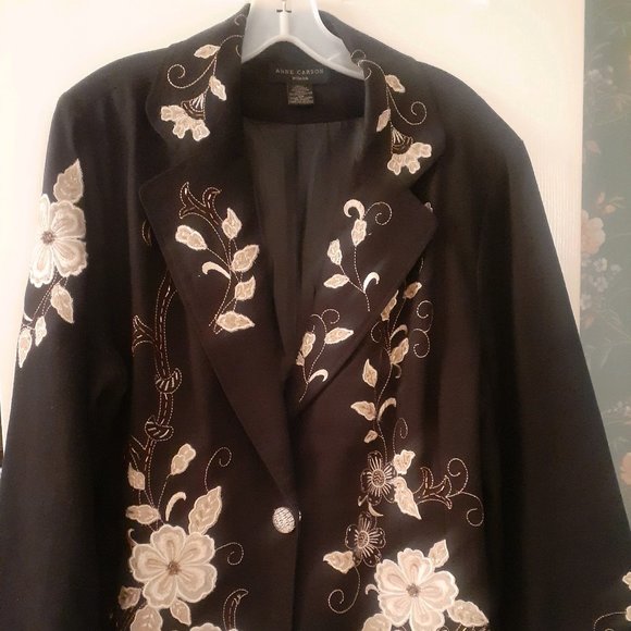 Anne Carson | Jackets & Coats | Anne Carson Blazer Style Embroidered ...